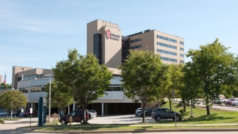 University Hospitals Parma Medical Center | Ivy Clinicians
