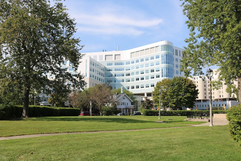 Ascension Columbia St. Mary's Hospital Milwaukee | Ivy Clinicians