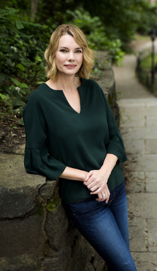 Fiona Davis - Big Apple Drama - The Joys Of Binge Reading