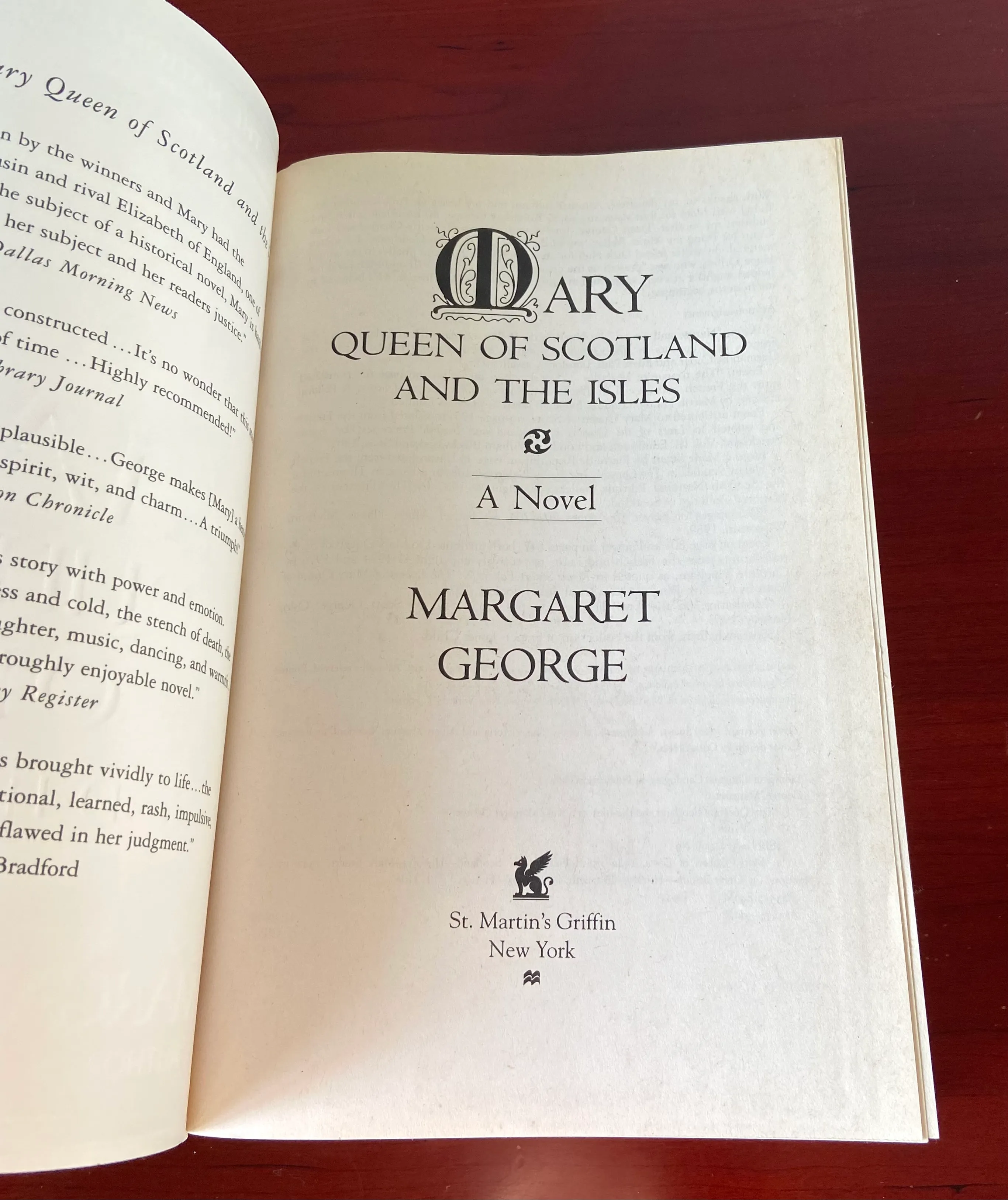 Mary Queen of Scotland and the Isles (Reading Group Gold) - Kathrin's Books