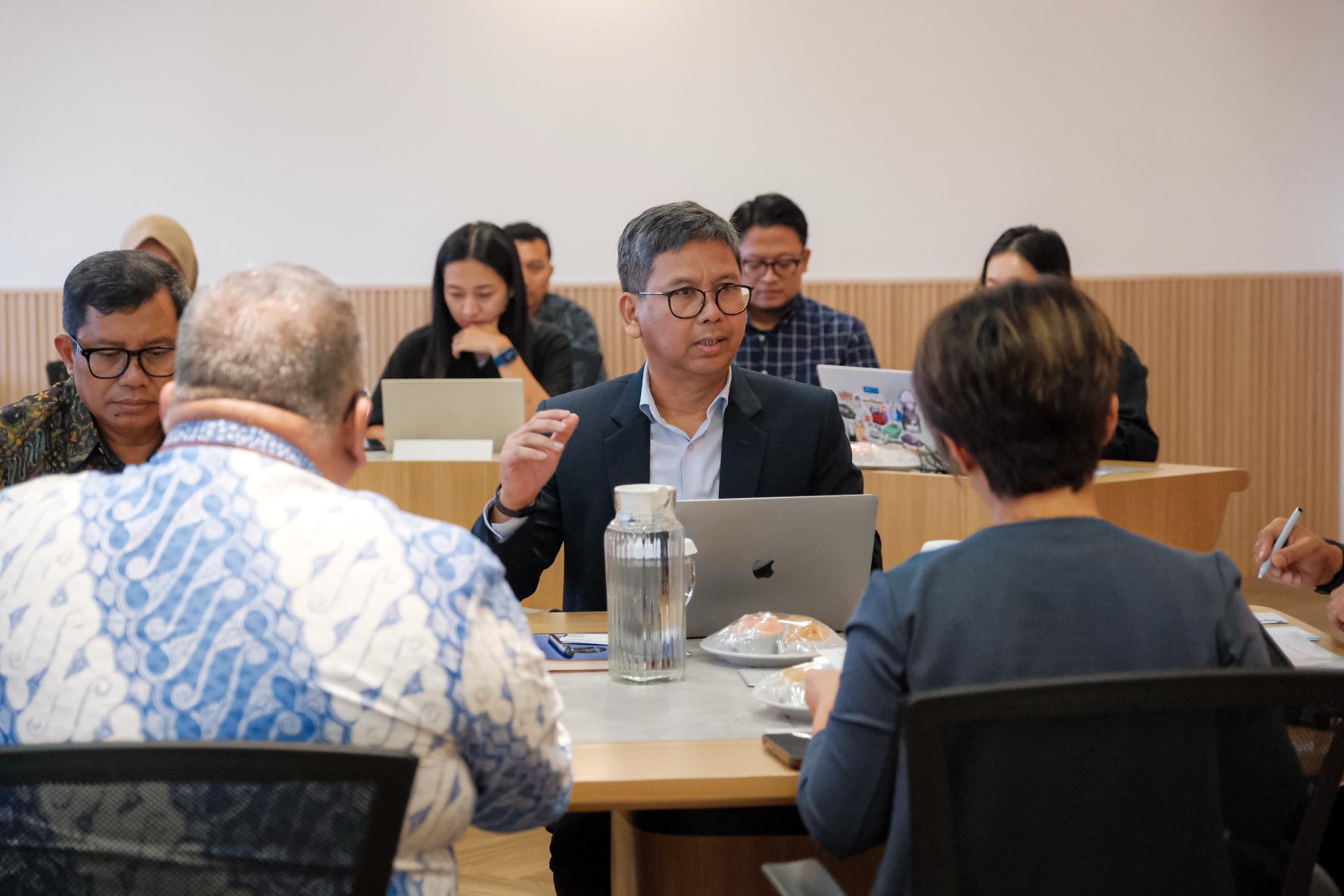 Menekraf Siap Berkolaborasi dengan IKAPI untuk Mendorong Industri ...