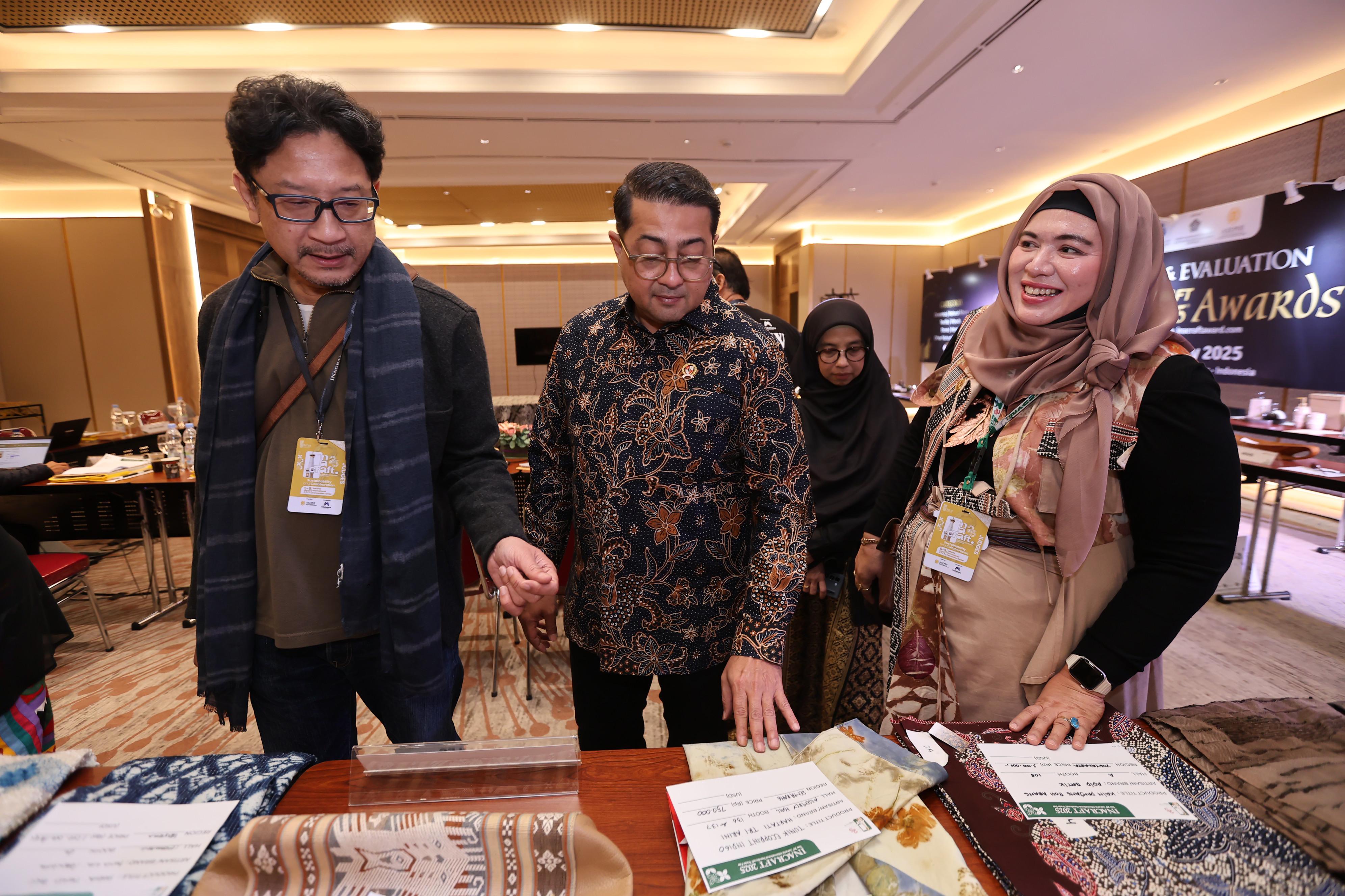 Kemenekraf/Bekraf RI - Kemenekraf/Bekraf RI