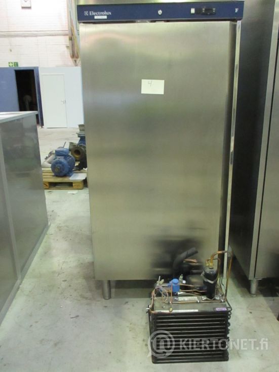 RST-pakastekaappi nro 4 – Kiertonet.fi