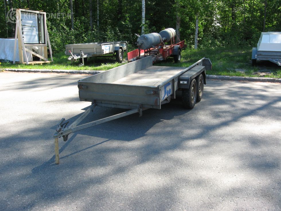 Kevyt perävaunu Jullikka – Kiertonet.fi