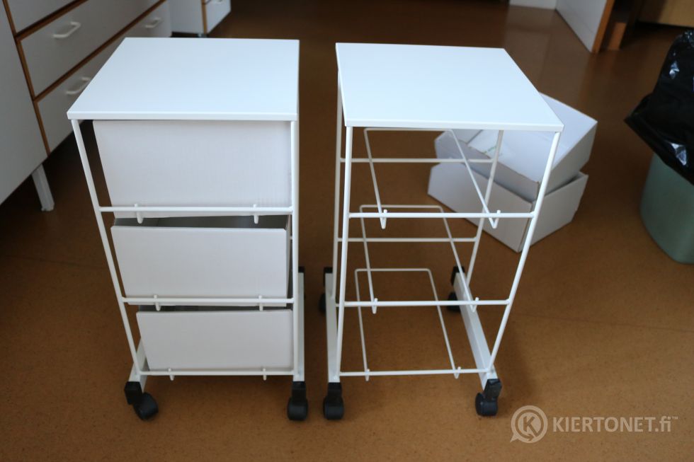 Metalliset telineet 2 kpl (nro 515.) V32.11 – Kiertonet.fi