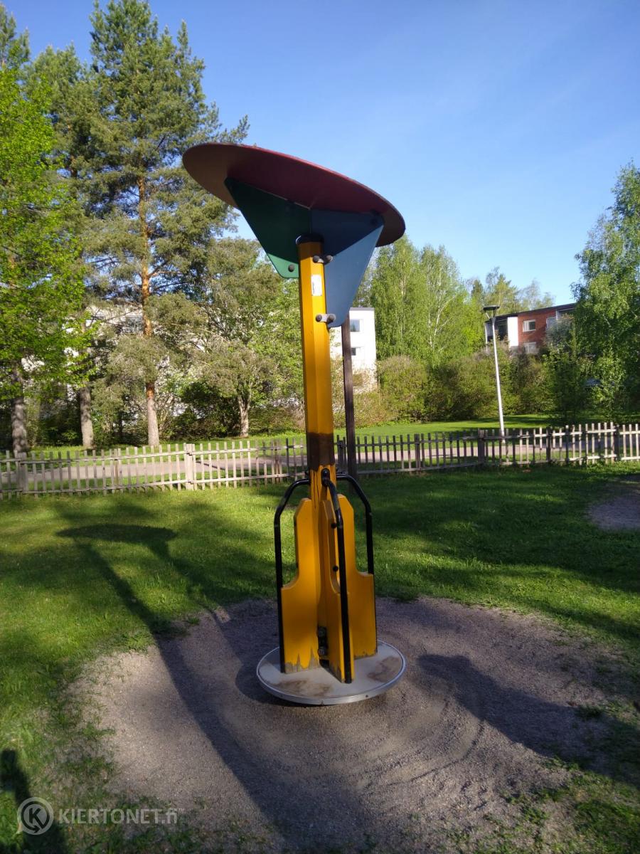 Karuselli Lappset 112201 vm 2003 – Kiertonet.fi