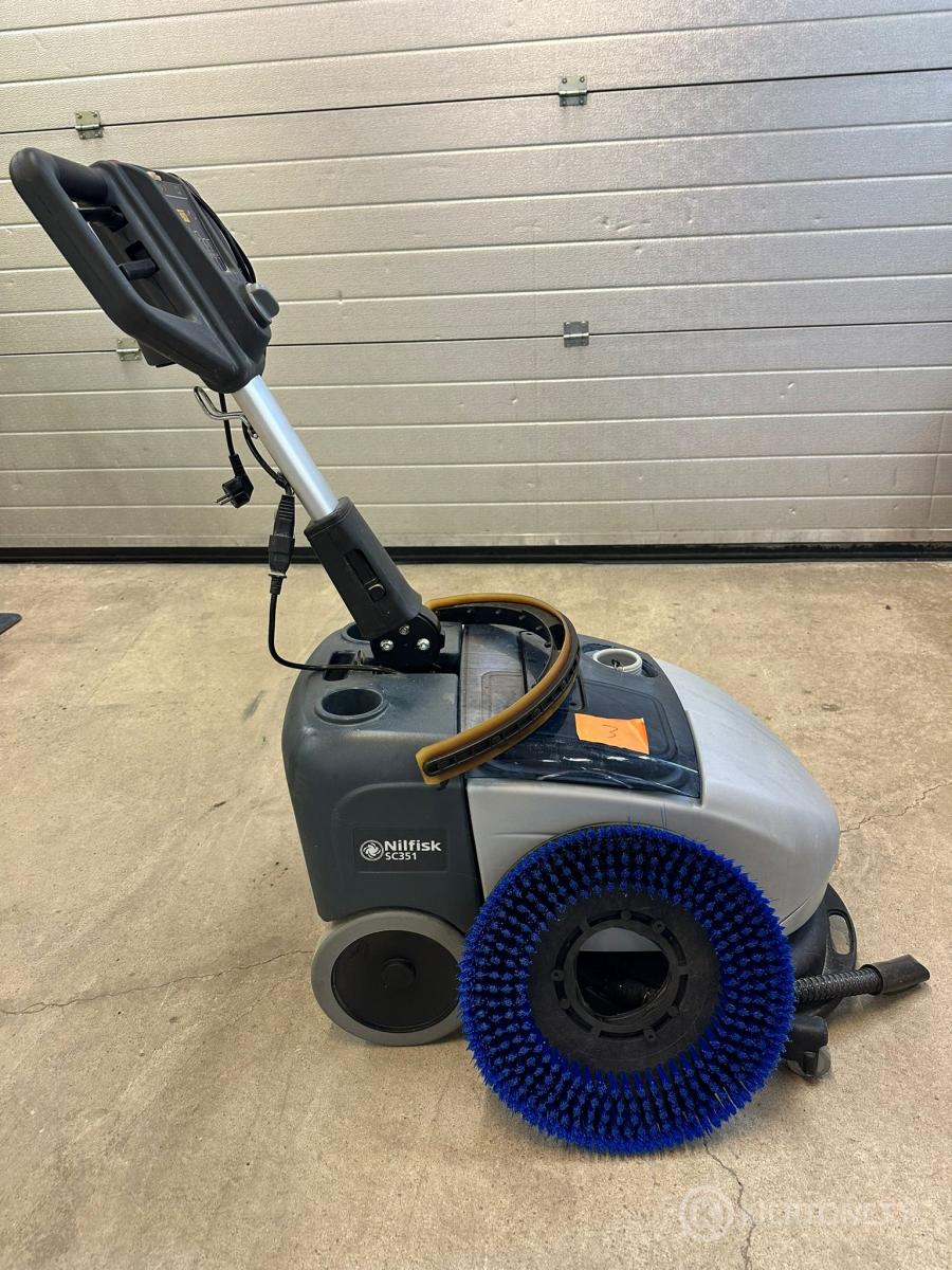 Nilfisk SC351 lattianhoitokone(3.) – Kiertonet.fi