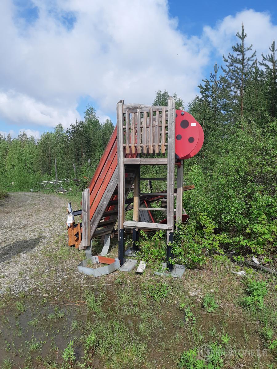 Leppäkerttu kiipeilyteline, liukumäki ja keinulauta – Kiertonet.fi