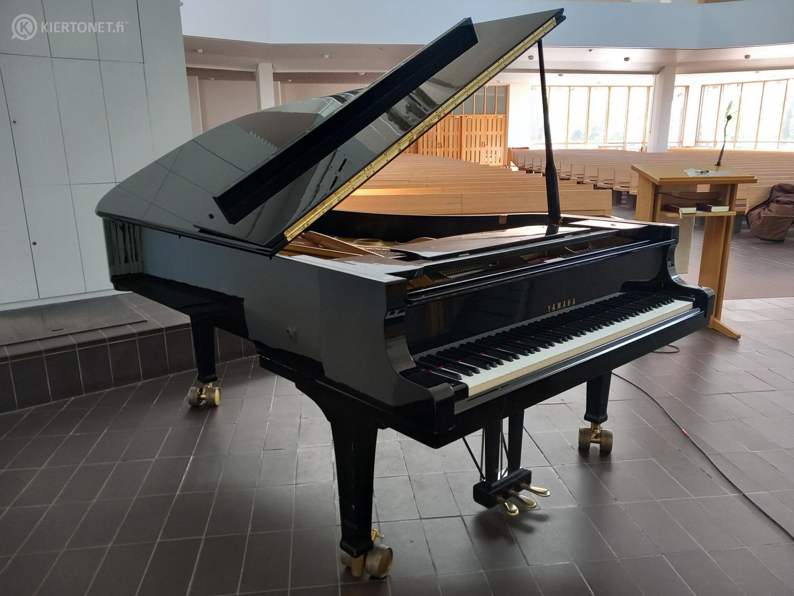 Flyygeli Yamaha C7 – Kiertonet.fi