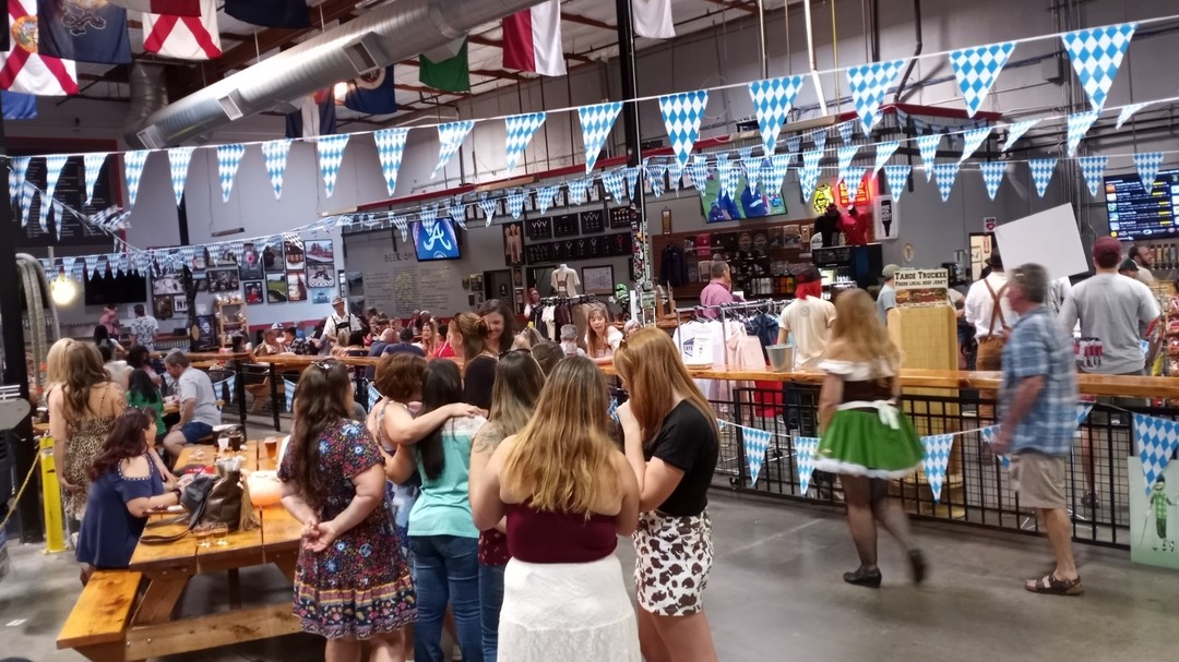 Knee Deep Brewing Co. | Craft Beer in Auburn, CA