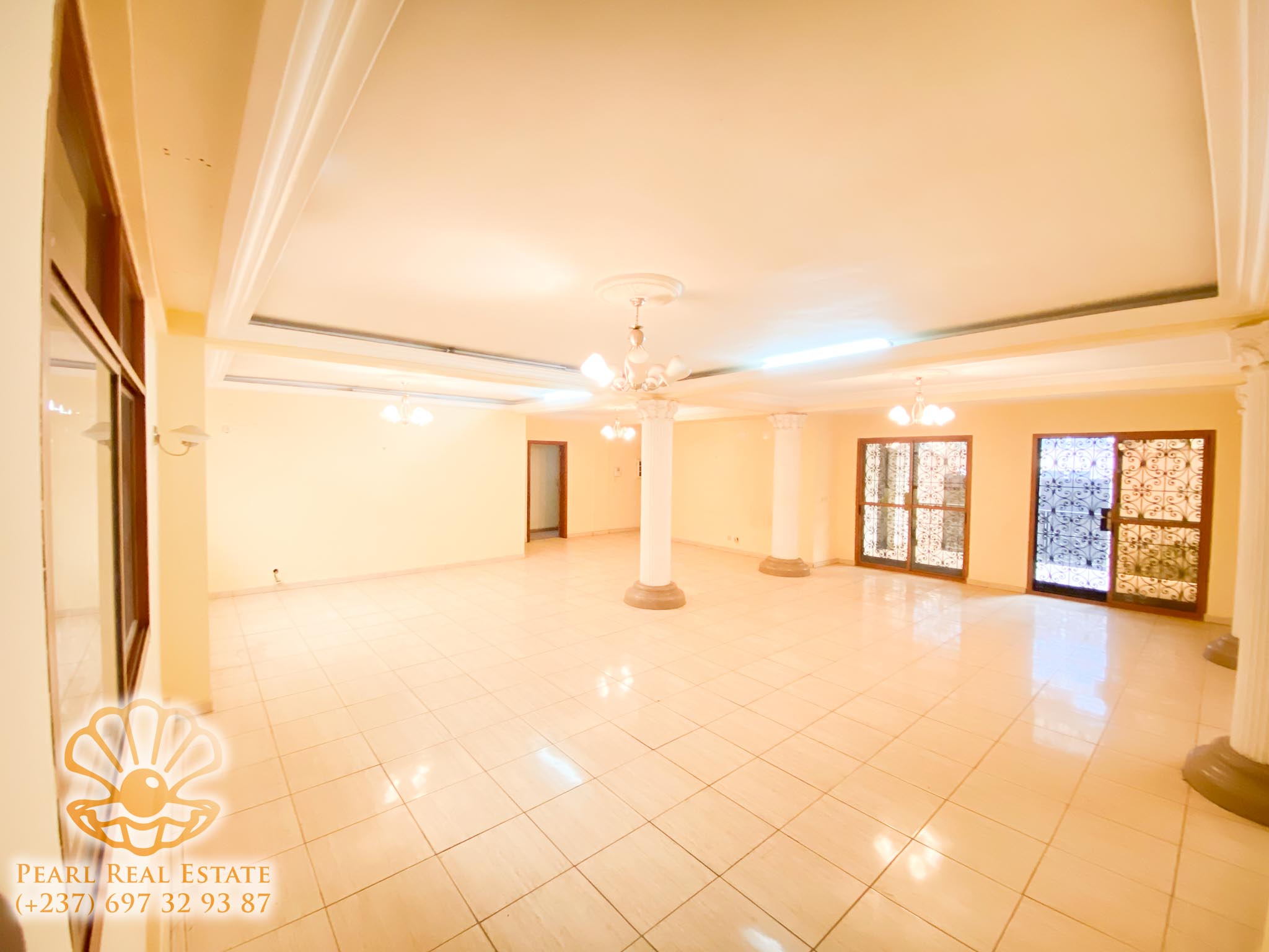 Apartment to rent at Yaoundé, Bastos - 3 bedrooms - 900 000 FCFA