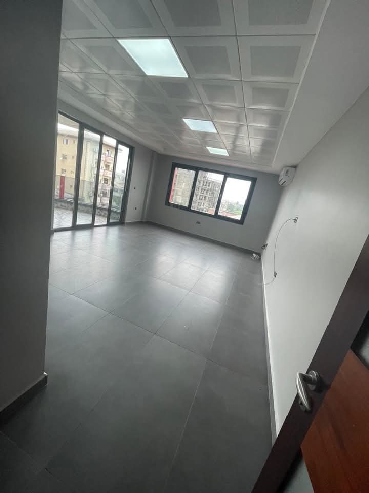 Appartement à louer à Douala, Bonapriso - 2 chambres - 845 000 FCFA