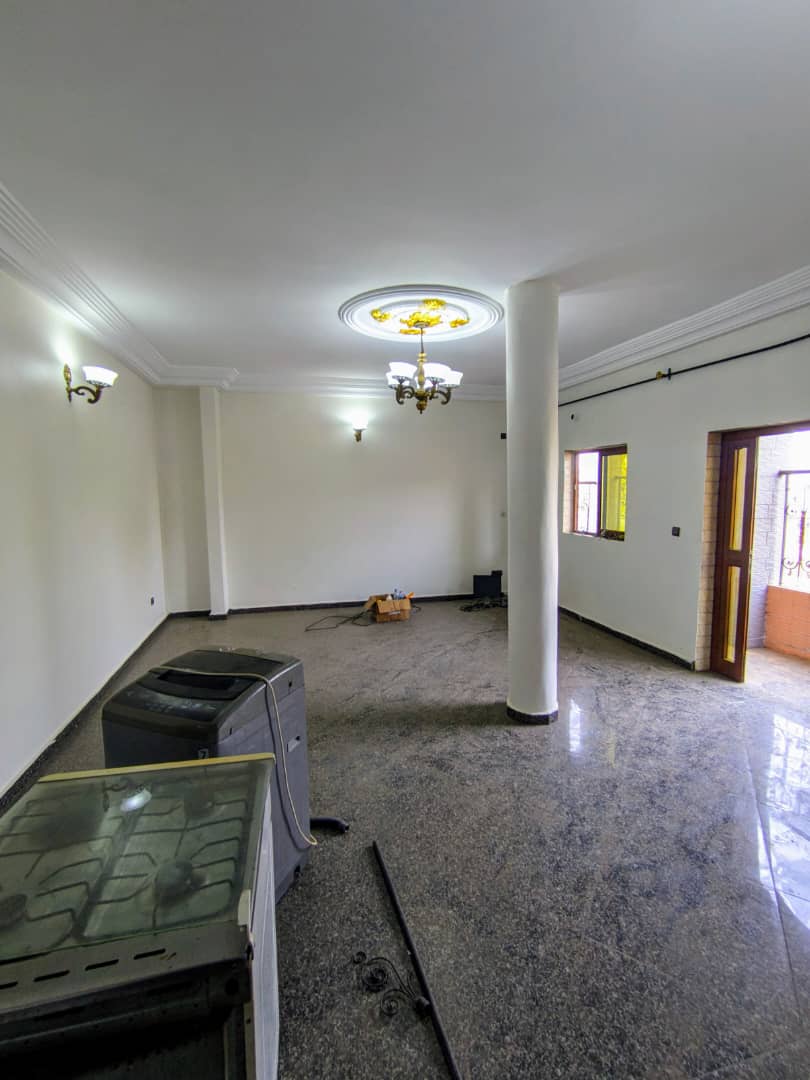 Apartment to rent at Douala, Kotto - 3 bedrooms - 180 000 FCFA