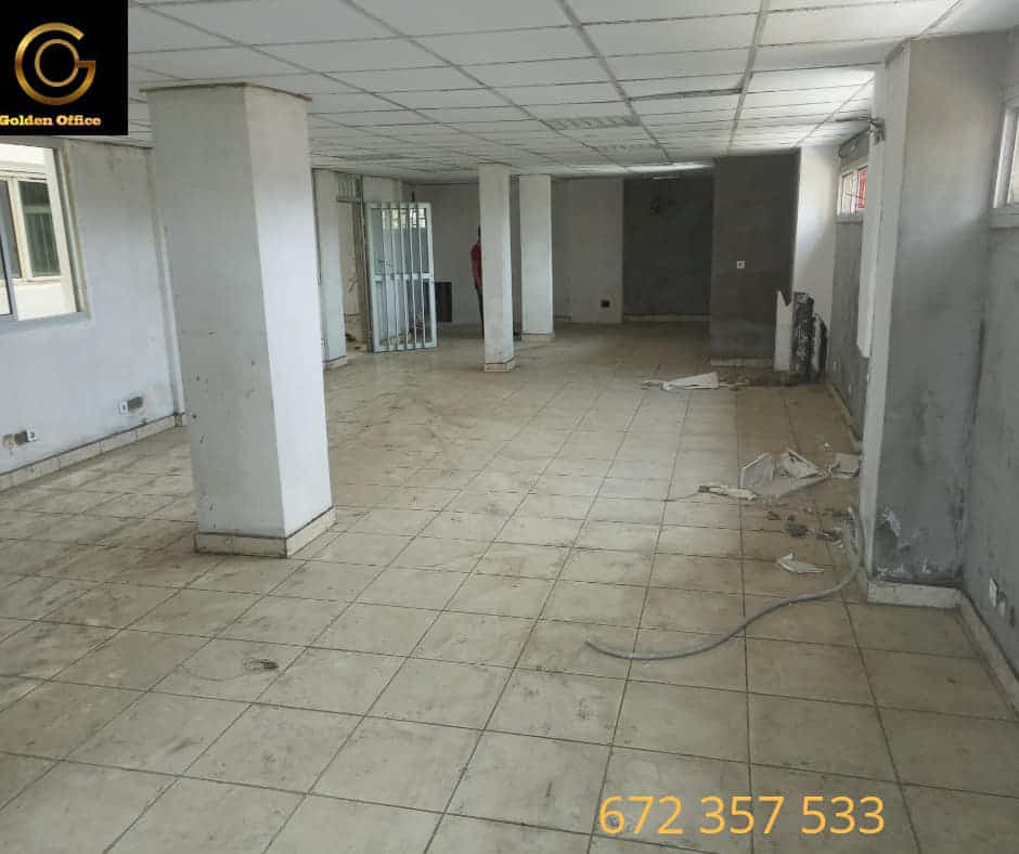 Office To Rent At Douala, Akwa I - 700 000 Fcfa