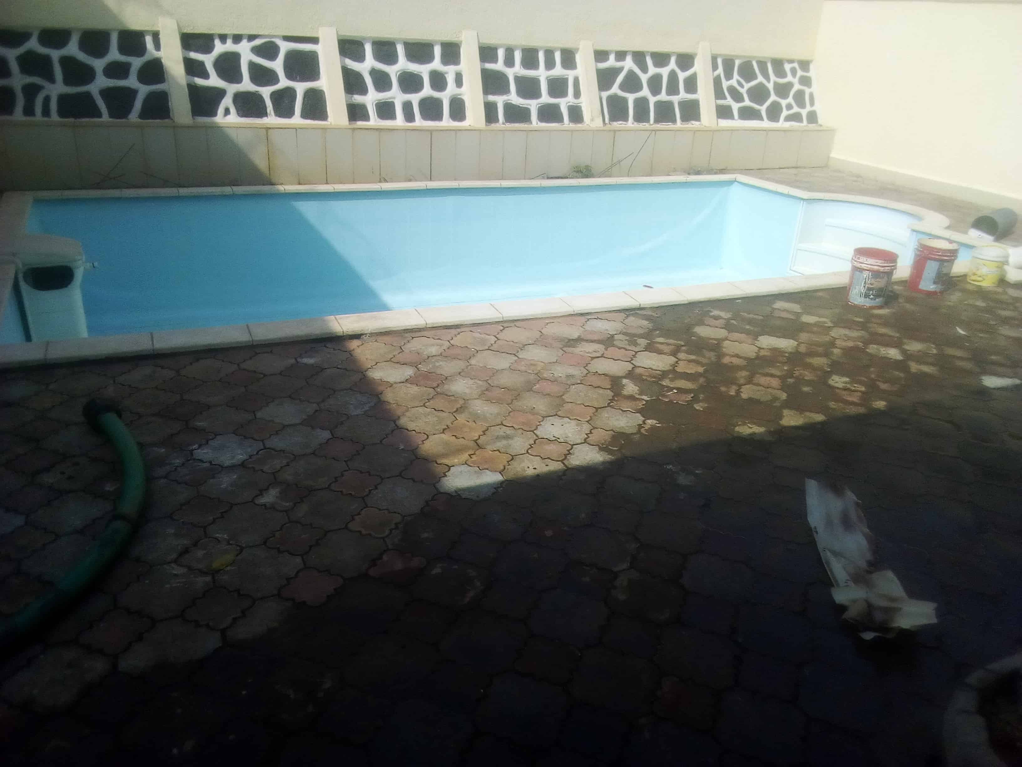 House (Villa) to rent at Yaoundé, Bastos - 5 bedrooms - 3 500 000 FCFA