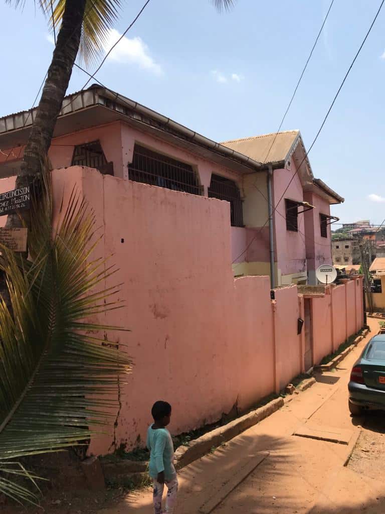 House (Villa) for sale at Yaoundé, Biyem-Assi - 4 bedrooms - 70 000 000 ...
