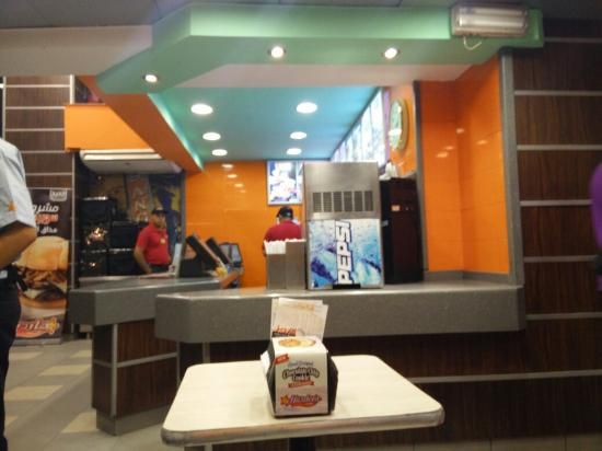 Hardee's - Riyadh Gallery Mall.. restaurant in Riyadh | KSARestaurant ...