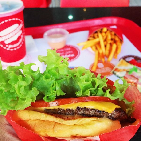 Burgerizzr - Al Yarmuk restaurant in Riyadh | KSARestaurant - discover ...