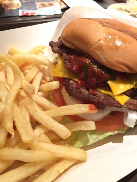 Hardee's - Riyadh Gallery Mall.. restaurant in Riyadh | KSARestaurant ...