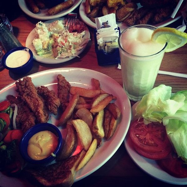 Fuddruckers - Al Hamra restaurant in Riyadh | KSARestaurant - discover ...