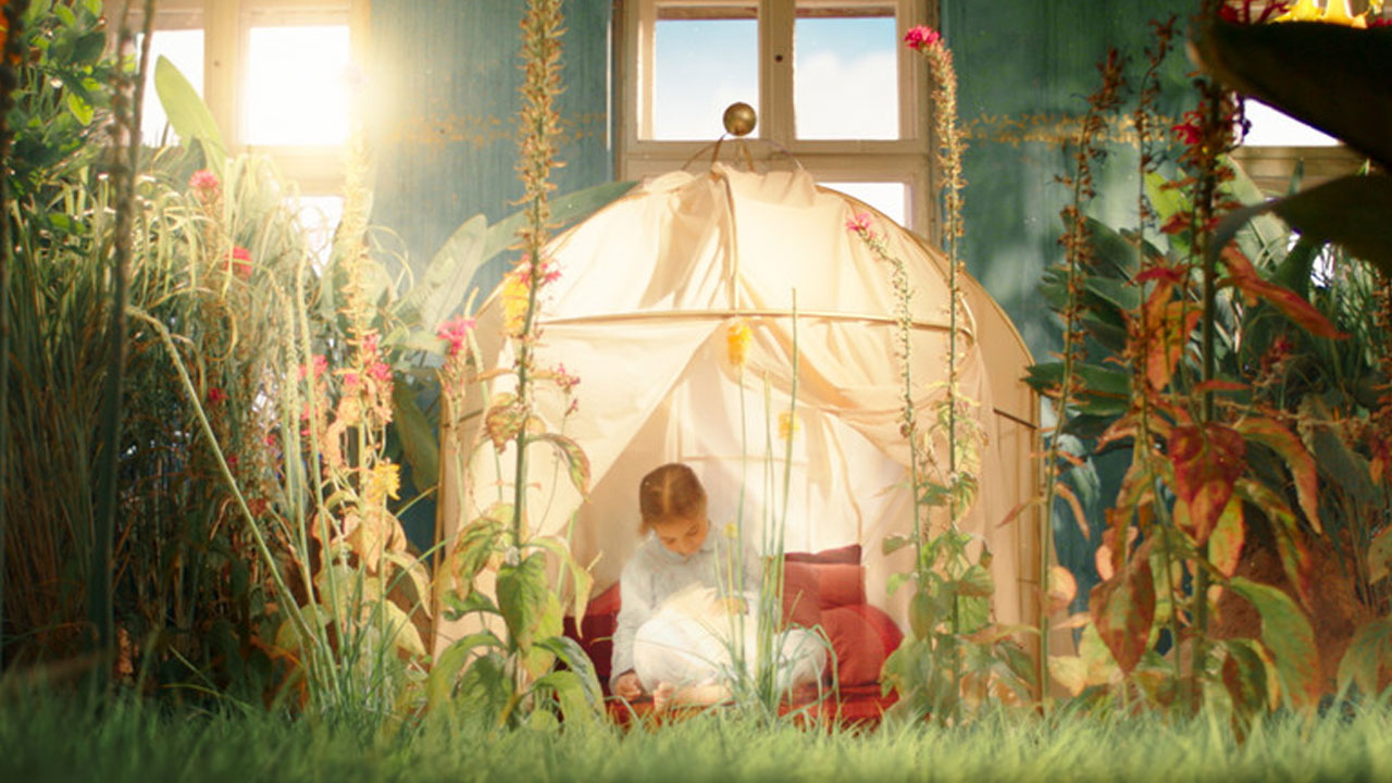 Queen of Oasis | Labocine