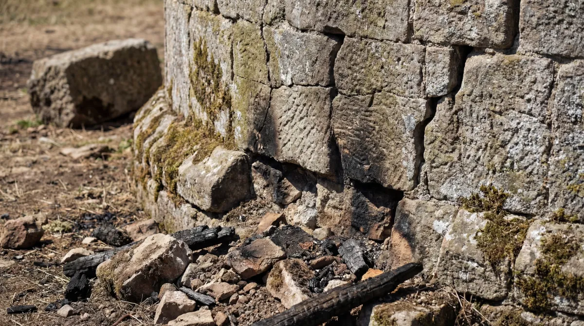 Medieval Castle Defense: A Traveler's Guide to Architecture