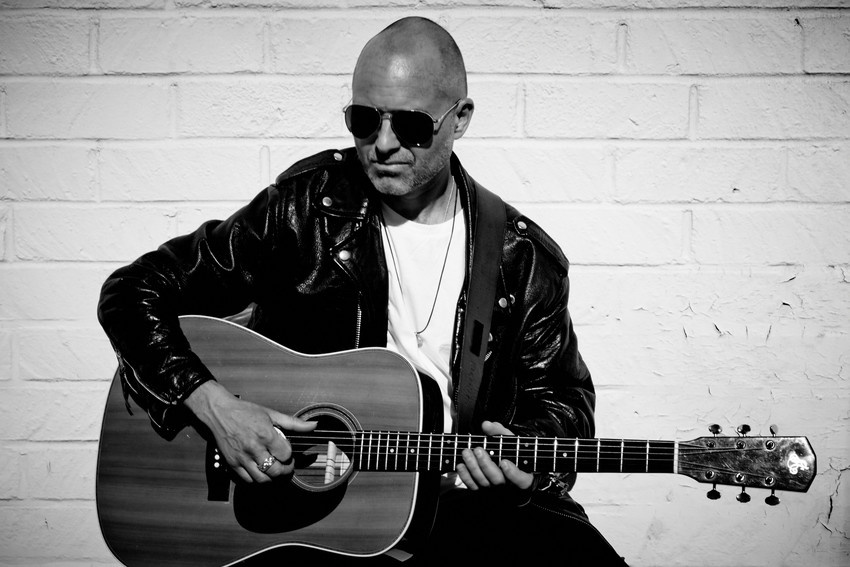 Marcus Wolf - Singer/Songwriter und Gitarrist aus Los Angeles ...