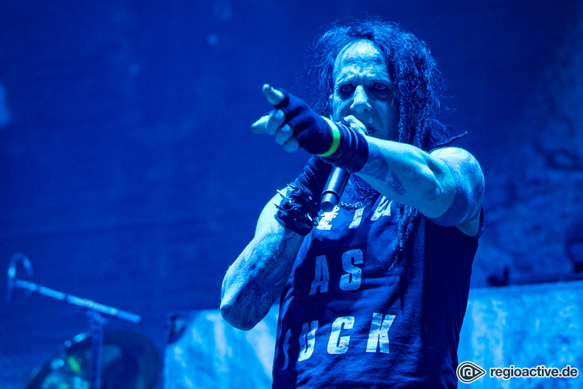 Fotos von Hellyeah als Vorband von Korn live in Stuttgart - regioactive.de