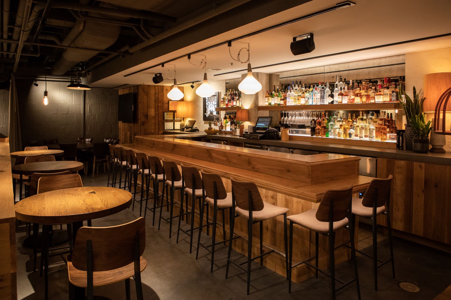 Cheers! The Bar At Beatrix Market - DePaul Loop Is Now Open - Lettuce ...