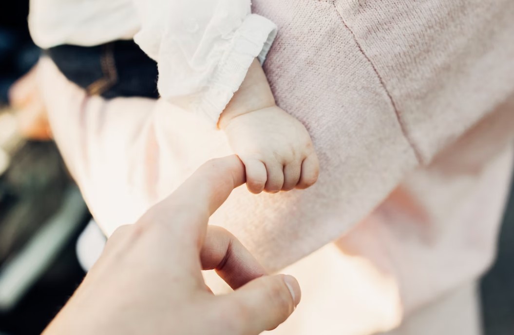 17 Essential Babysitting Tips for First-Time and Experienced Sitters ...