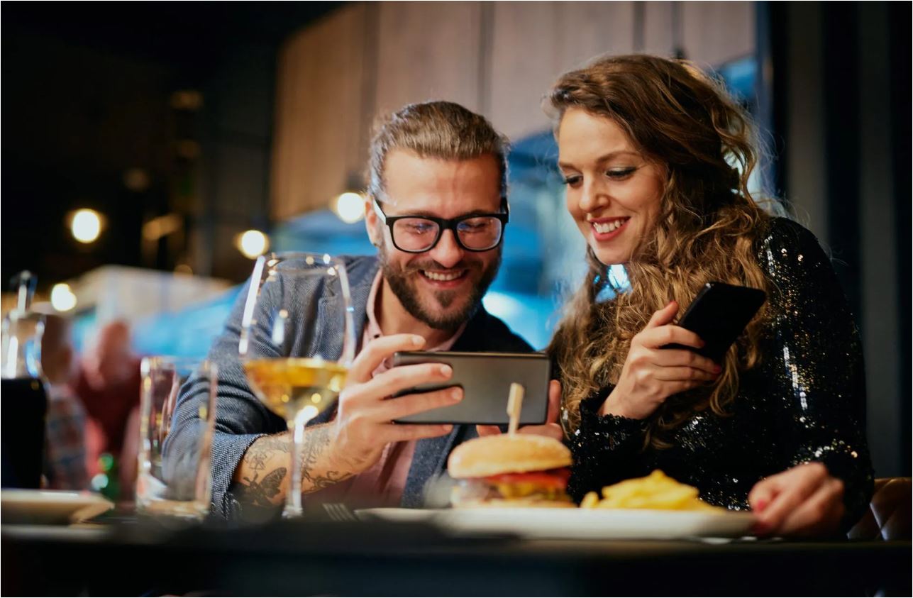 How To Be Romantic: 50 Ways to Woo Your Partner – Loveable