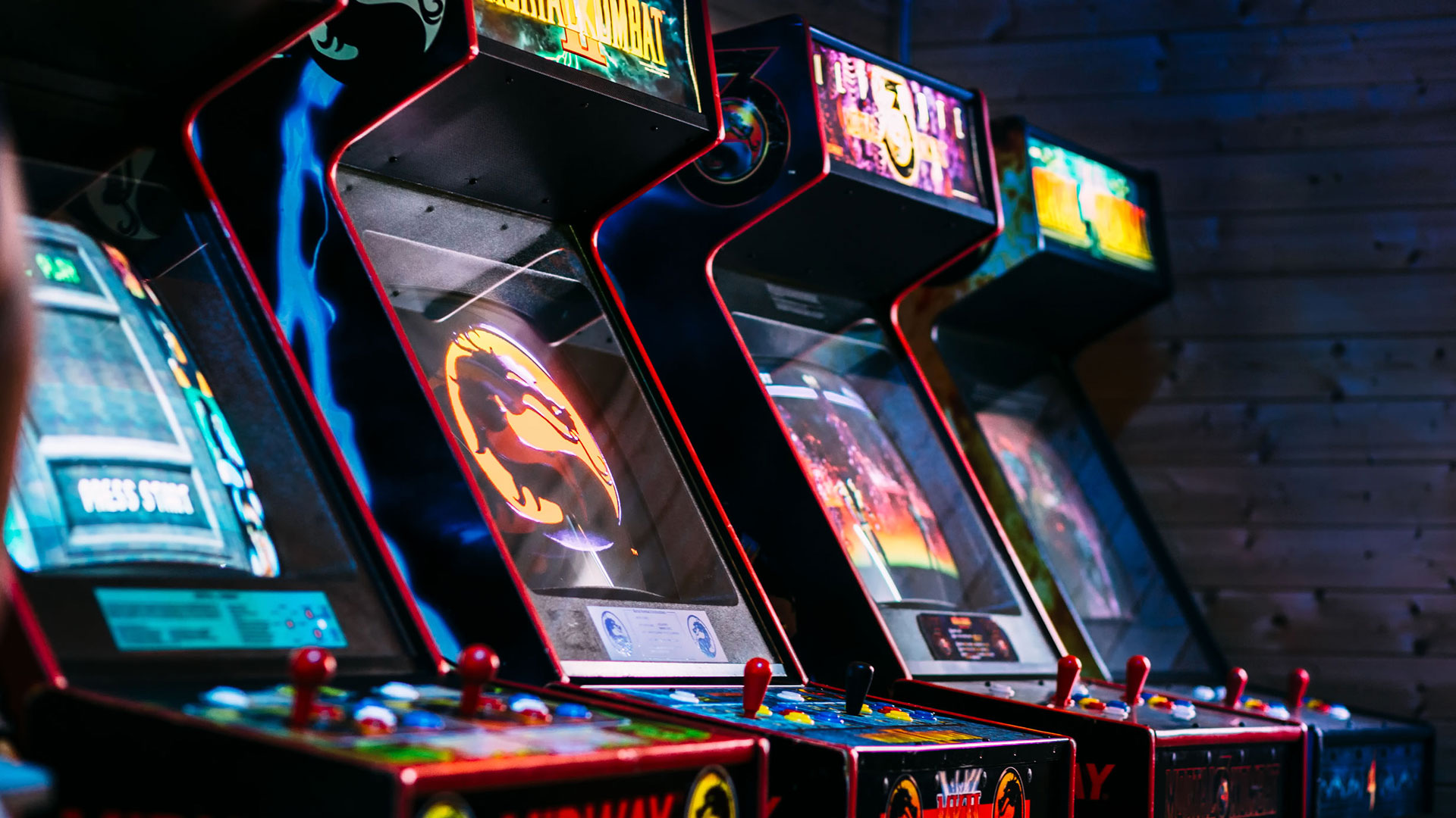 11 Exciting Gamer Date Ideas for Couples To Level Up Your Love Life ...