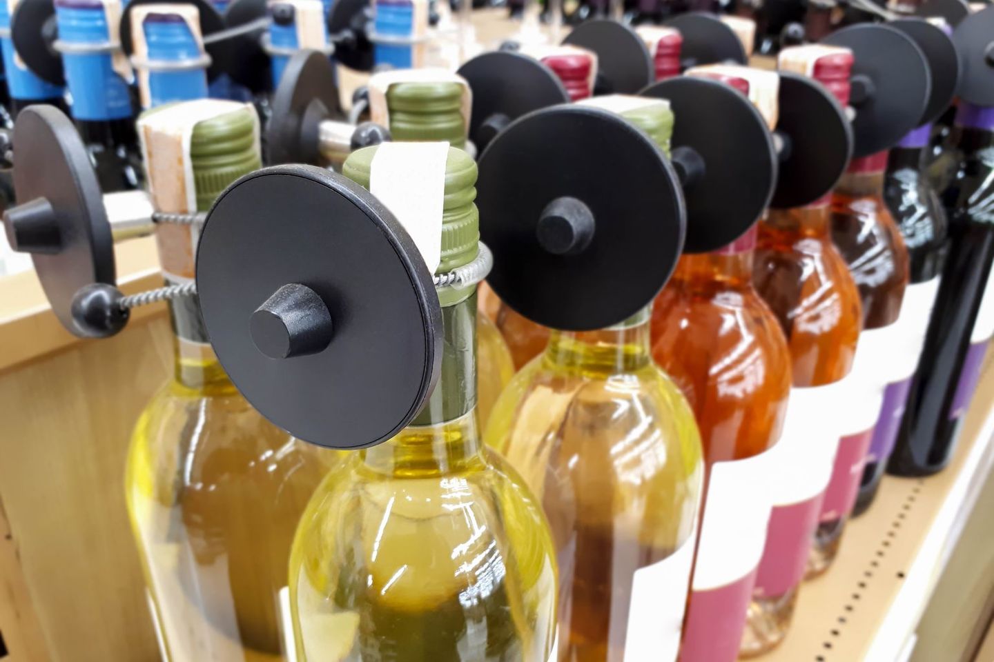 25 Ways to Prevent Shoplifting in Your Retail Store