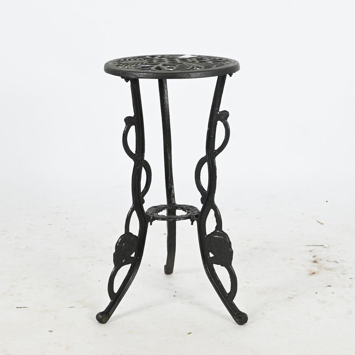 Piedestal, gjutjärn (117417) — Luleå Auktionsverk