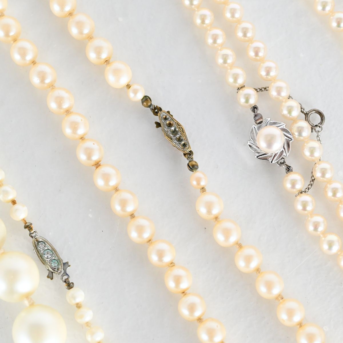 Pärlcollier, 3 st, oäkta pärlor | Auktion.se