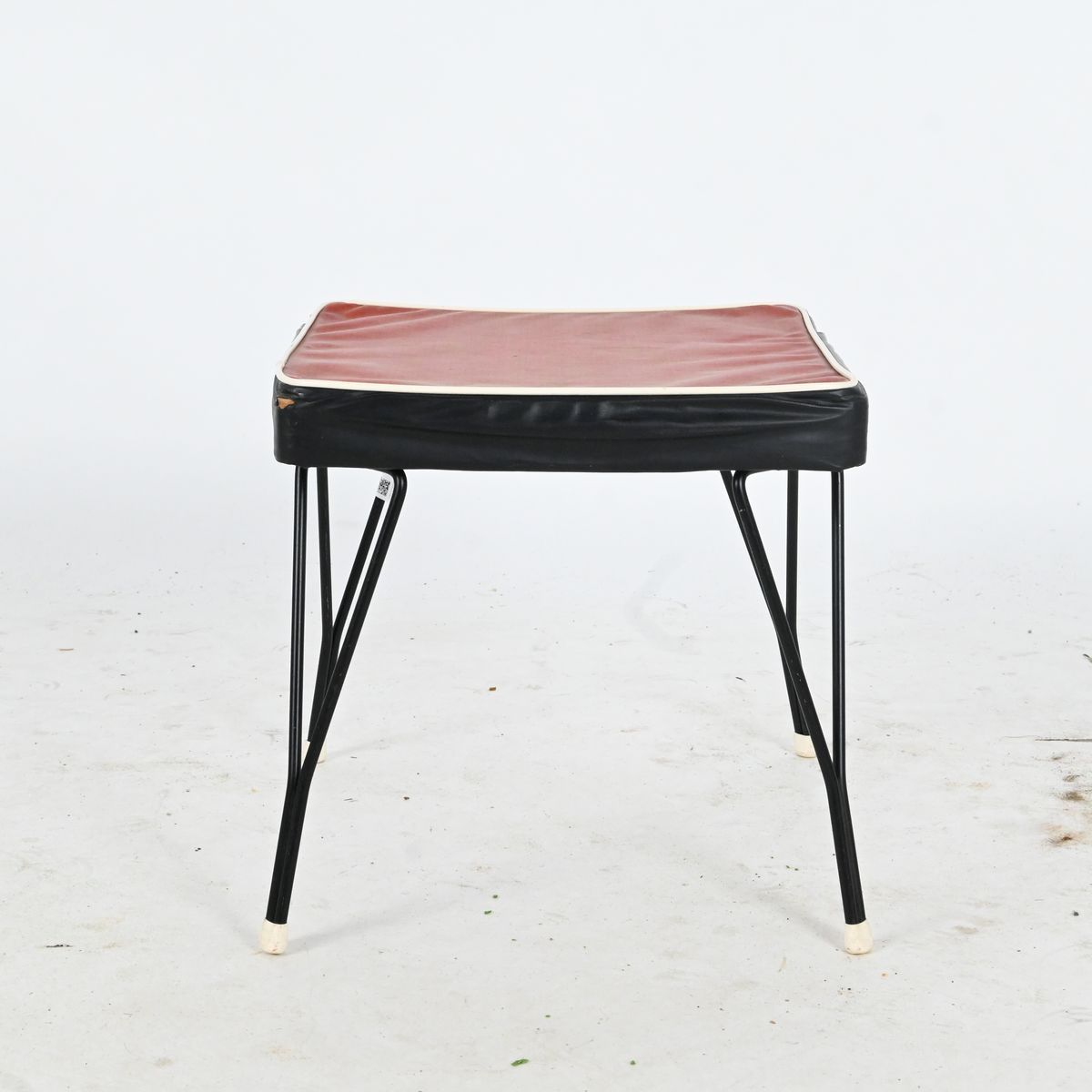 Pall, galon och metall, 1950-tal (117416) — Luleå Auktionsverk