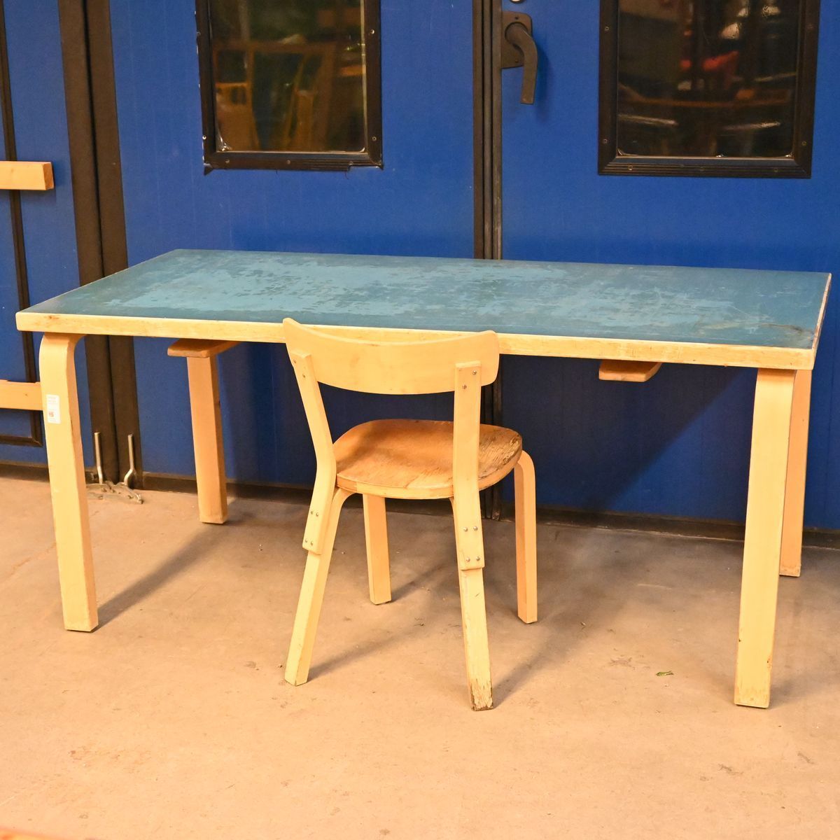 Alvar Aalto, bord, 1st stol (116483) — Luleå Auktionsverk