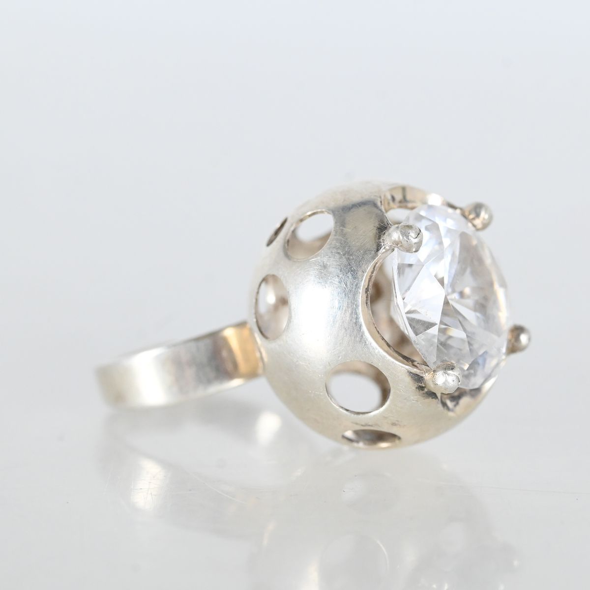 Ring, sterlingsilver och bergkristall (113963) — Luleå Auktionsverk