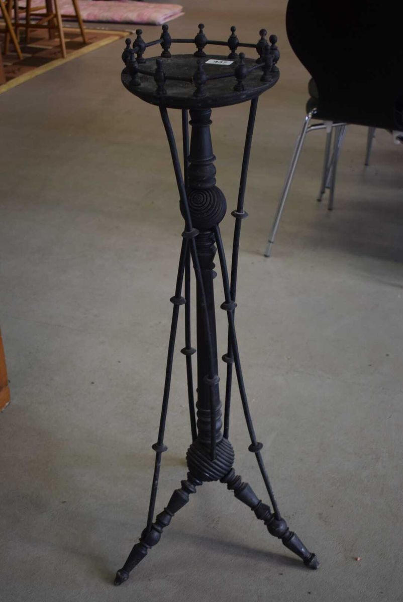 Piedestal (2287) — Luleå Auktionsverk