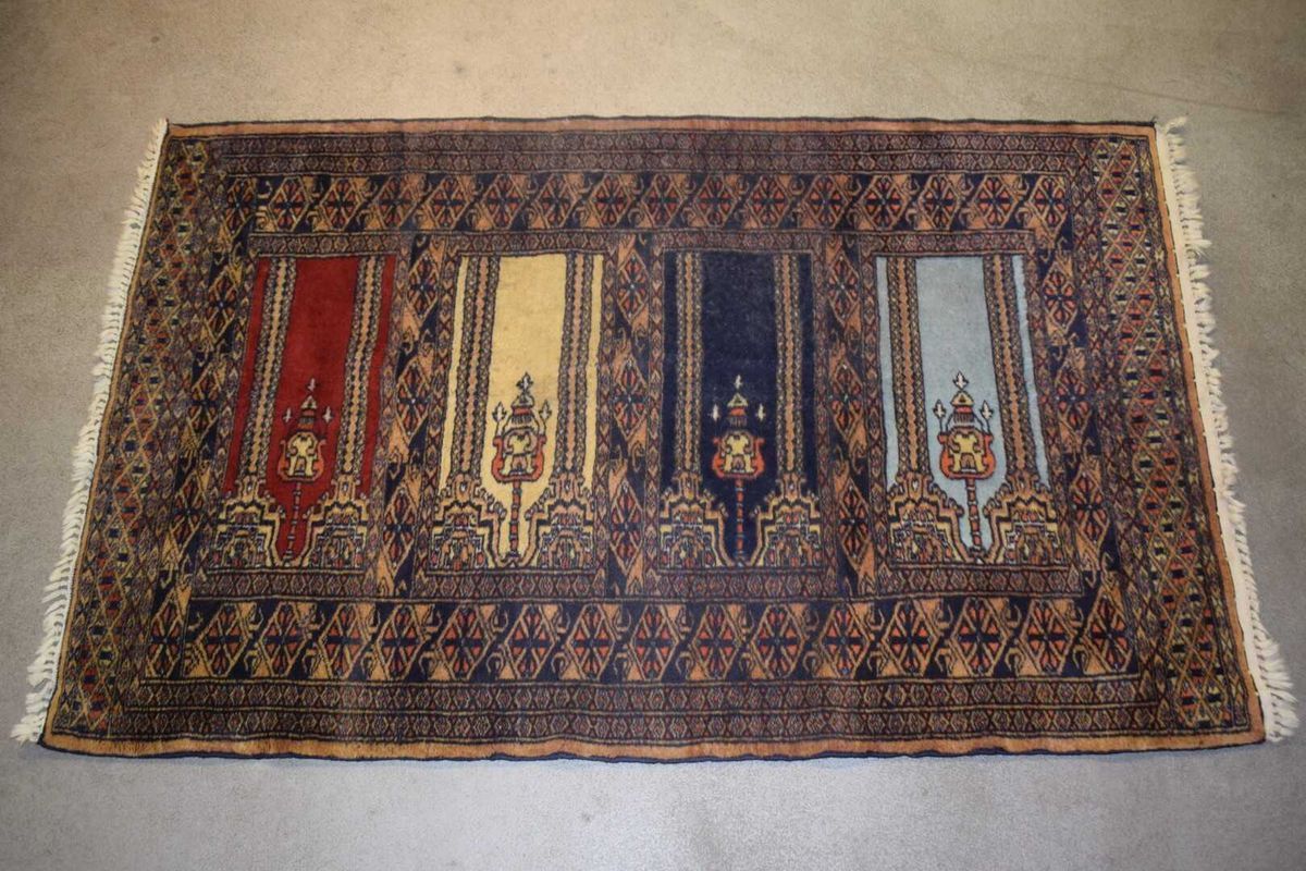 Äkta matta Pakistan (28678) — Luleå Auktionsverk