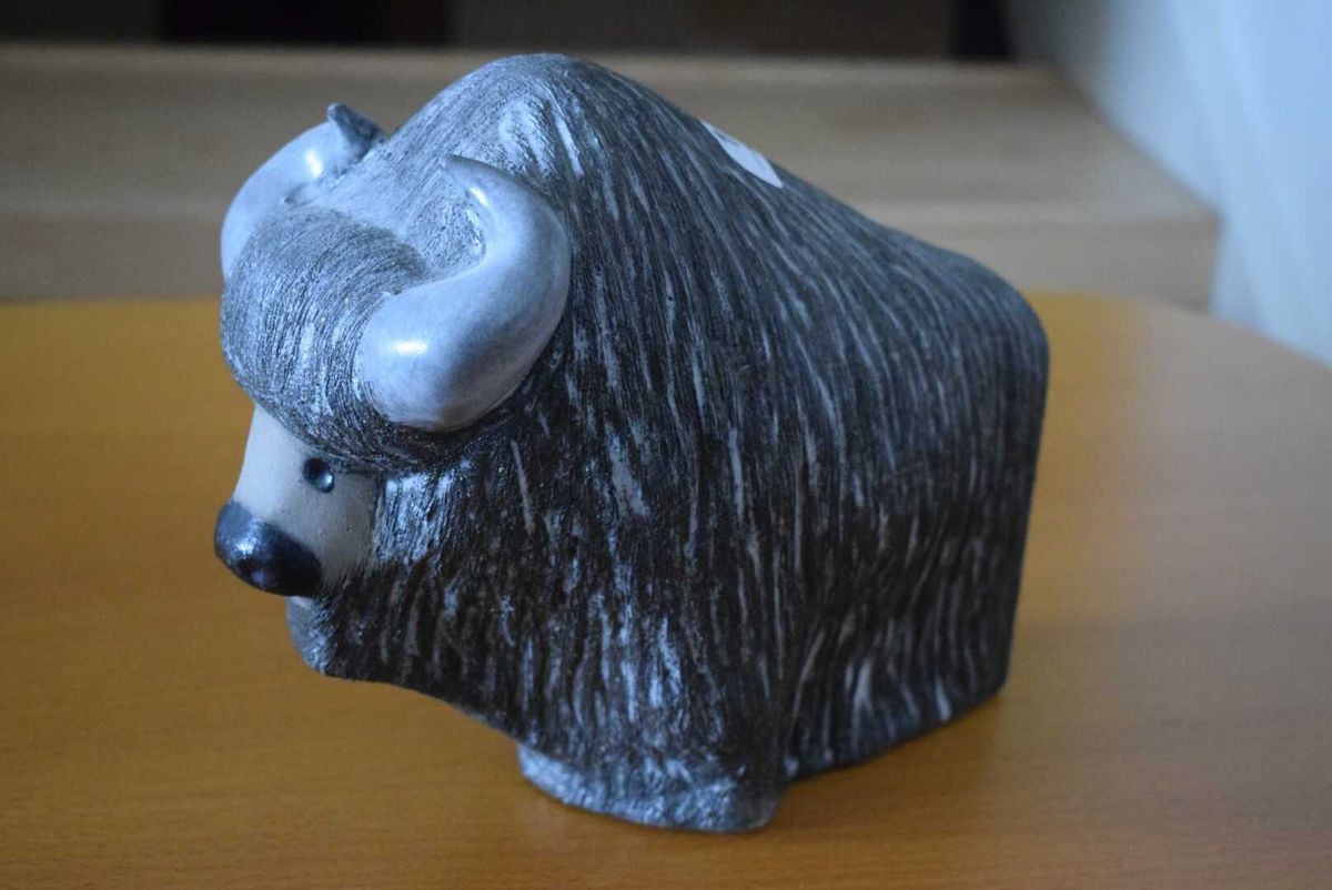 Bisonoxe UE (3077) — Luleå Auktionsverk