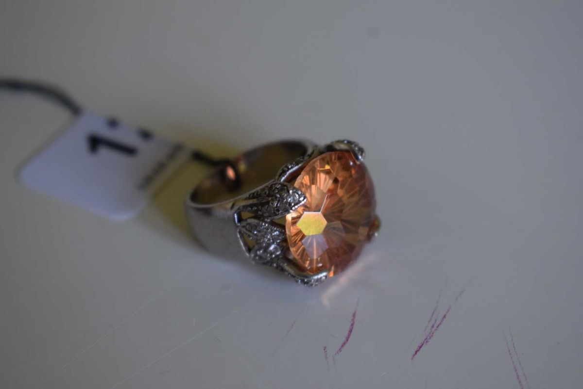 Ring med sten silver (3983) — Luleå Auktionsverk