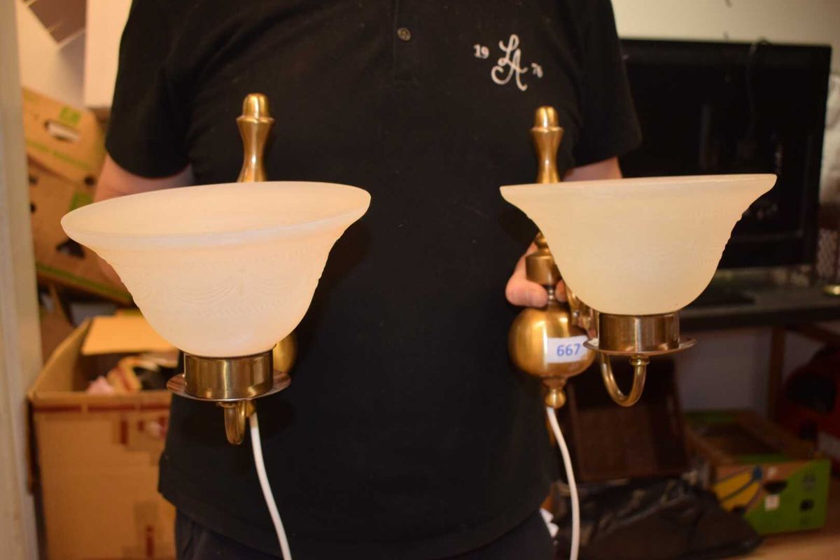 2 vägglampetter (45008) — Luleå Auktionsverk