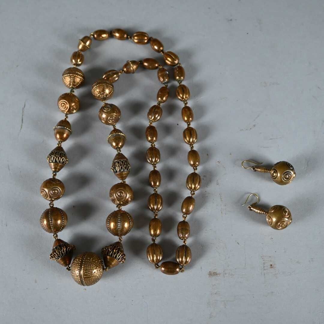 Halsband 2 örhängen brons (52409) — Luleå Auktionsverk