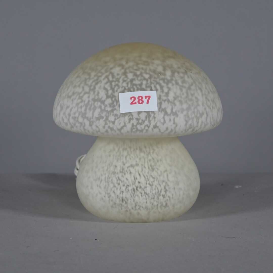 Bordslampa svamp Lamp Gustaf (58985) — Luleå Auktionsverk