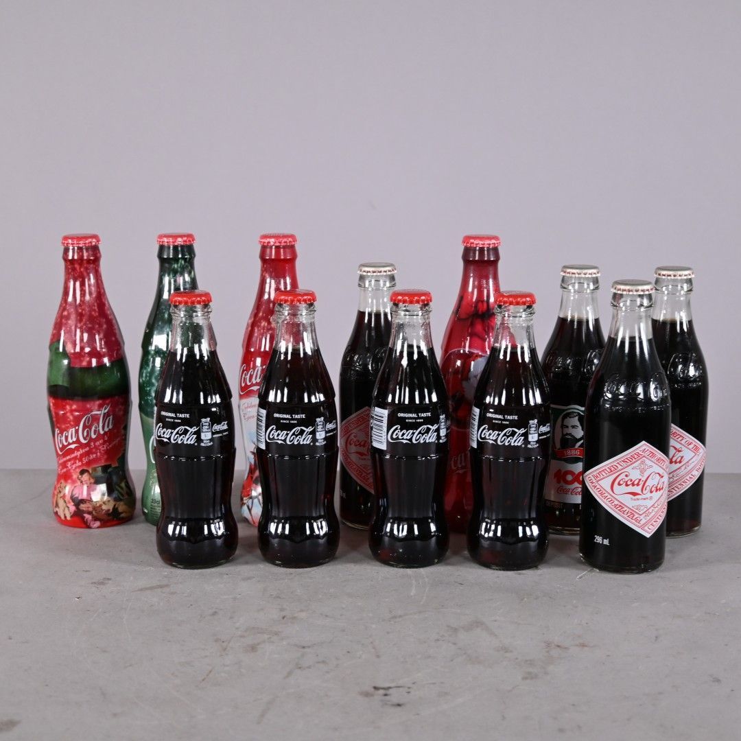 Samling Coca Cola flaskor (65068) — Luleå Auktionsverk