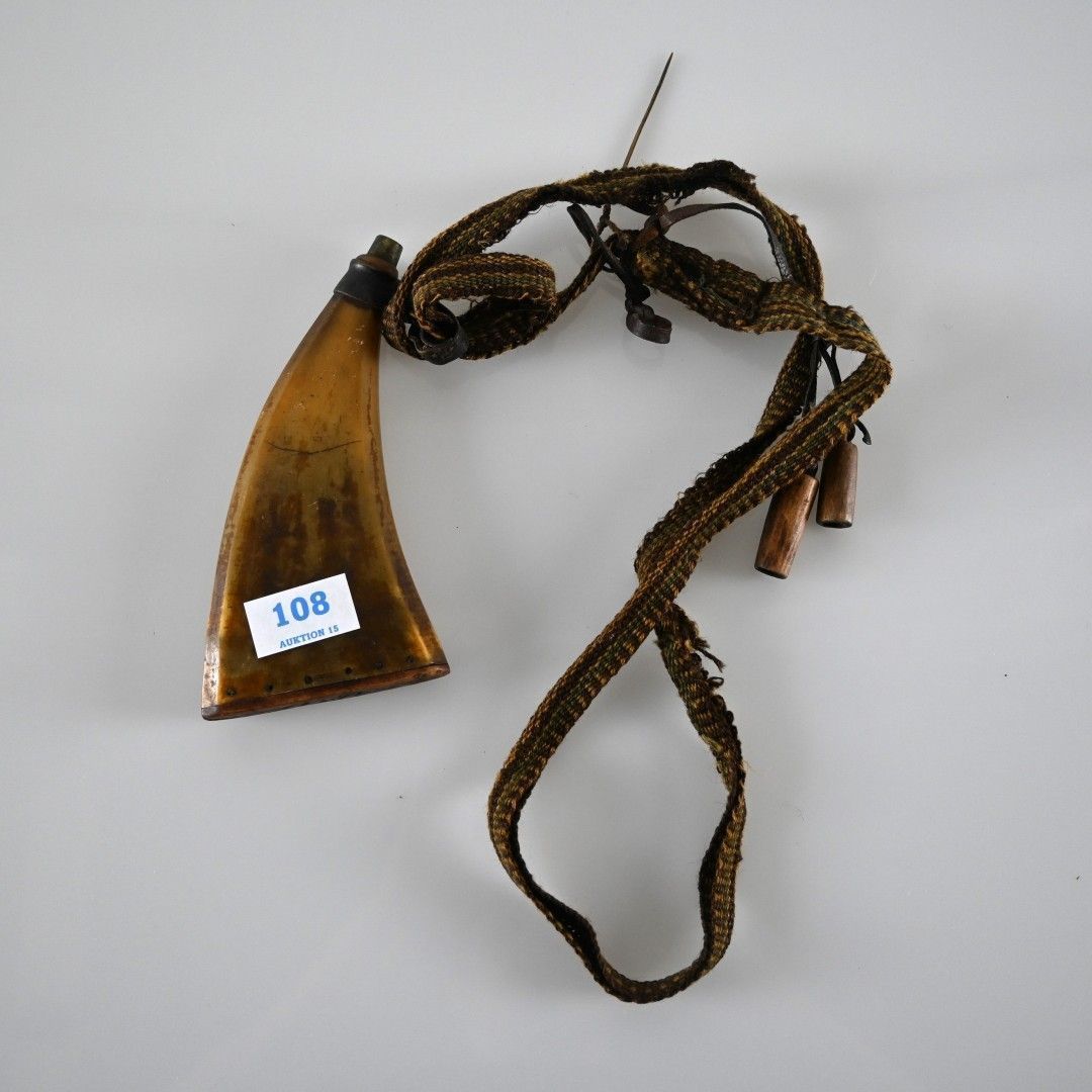 Antikt kruthorn (66110) — Luleå Auktionsverk