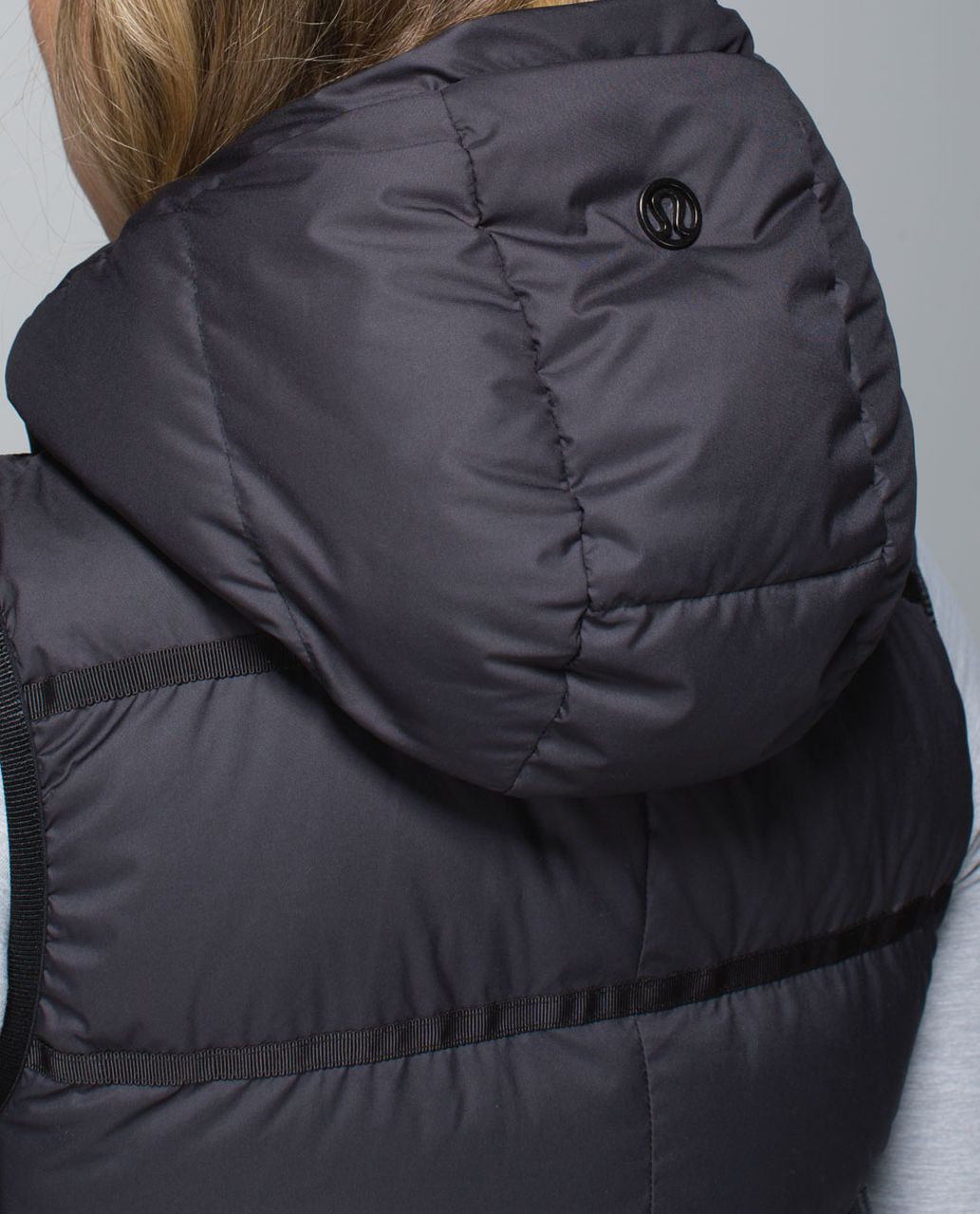 Lululemon Chilly Chill Puffy Vest - Black / Gin Gin Gingham Lululemon Chilly Chill Puffy Vest - Black / Gin Gin Gingham