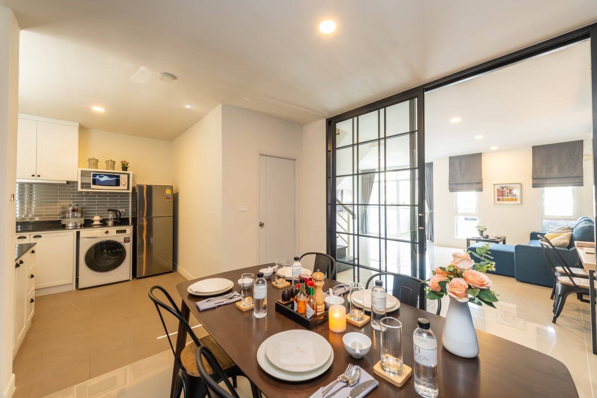 เปิดให้เช่า M Residence บ้านทาวน์โฮมตั้งอยู่บนถนนสุขุมวิทย่านบางปู ใกล้ ...