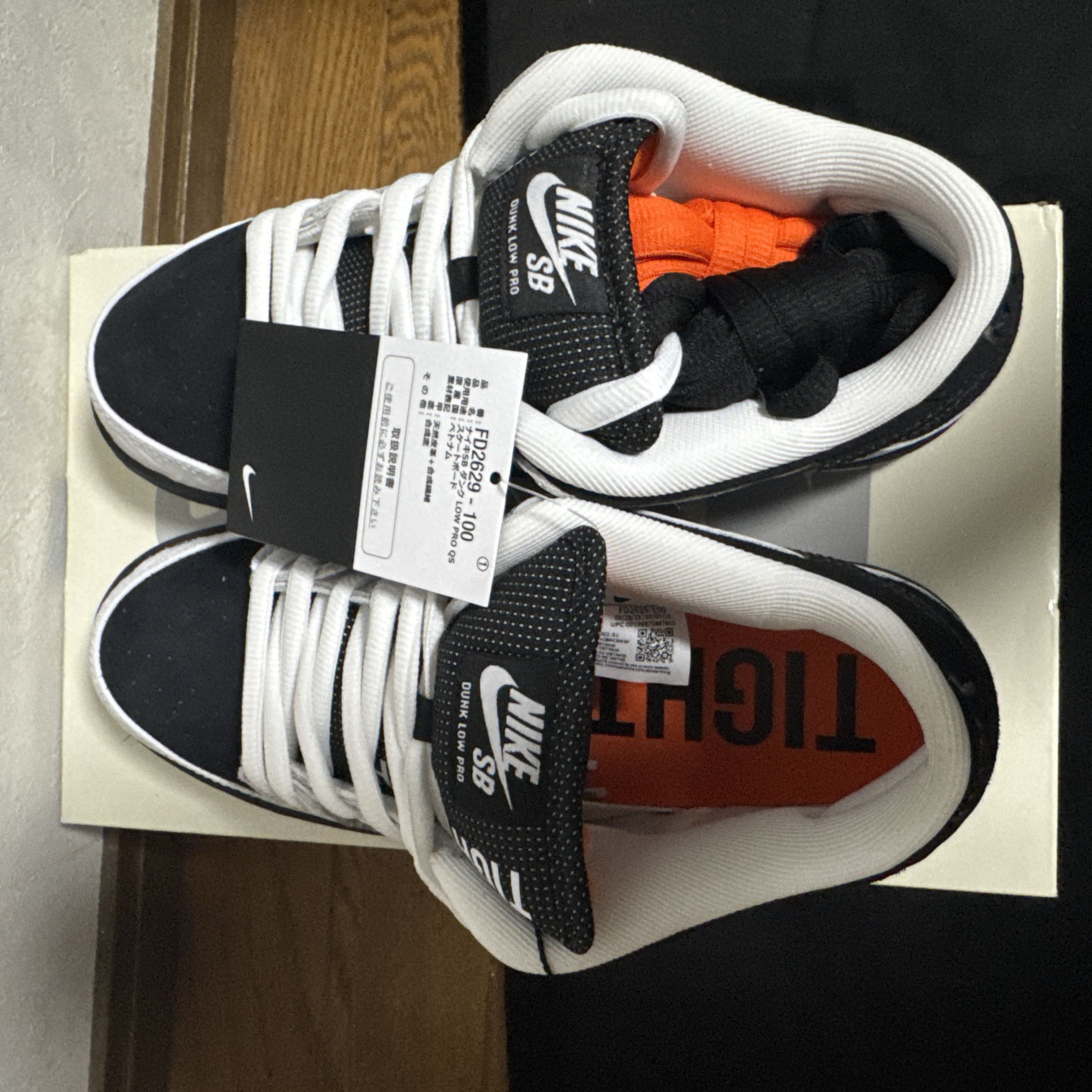 TIGHTBOOTH × Nike SB Dunk Low Pro QS TIGHTBOOTH × Nike SB Dunk Low Pro QS